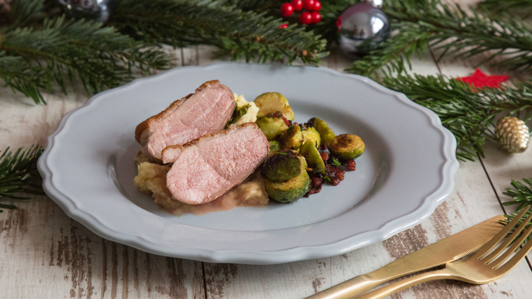 Weihnachtliche Entenbrust mit Kartoffel-Maronen-Stampf